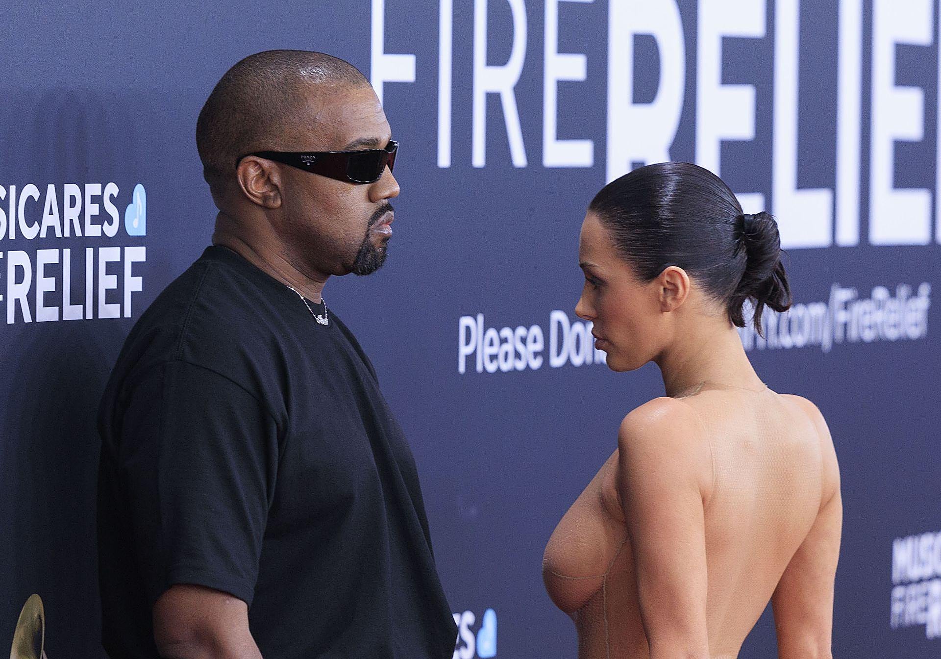 Kanye West y Bianca Censori se separan días después de su polémico posado desnudo en los Grammy ...
